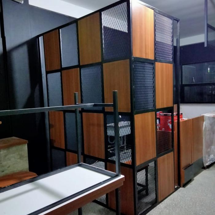 Jual Sekat Pembatas / Pembatas Ruangan / Railing Holo Besi / Meja Bar ...