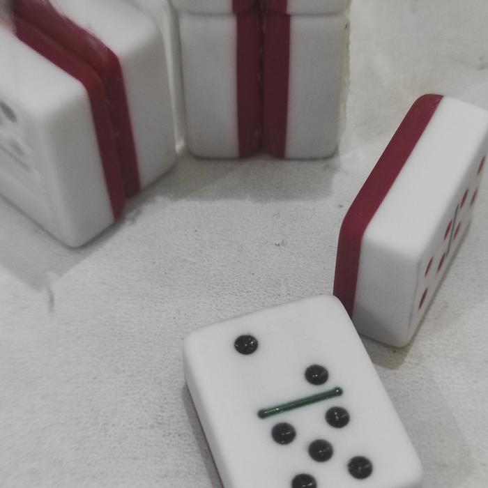 Jual Set Alat Game Permainan Kartu Batu Balok Domino Gaple Mahjong Di ...