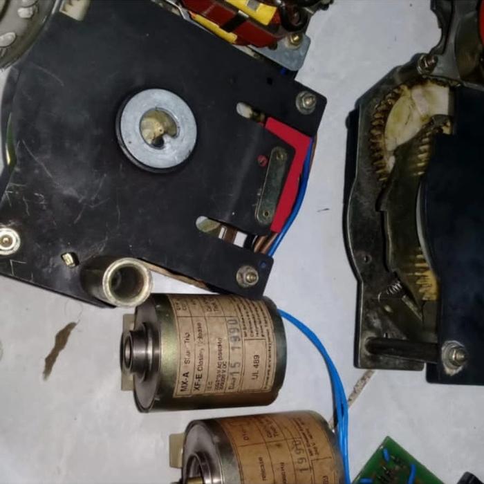 Jual MERLIN GERIN MCH,MN,XF Coil 220Vac,50/60Hz. MOTORIZED+3 COIL ...