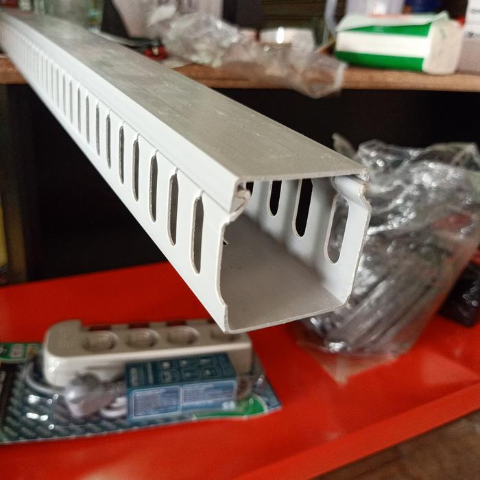 Jual KABEL DUCT / CABLE DUCT LUBANG ABU 45X45 - Jakarta Pusat - Surya ...