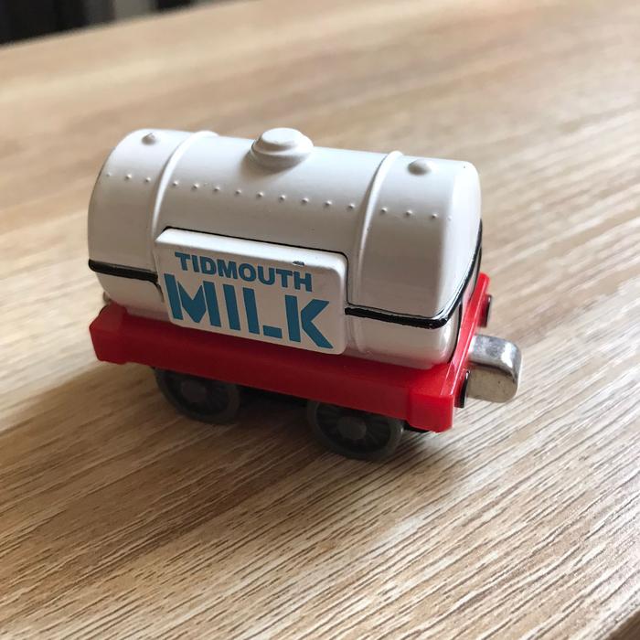 Jual Mainan Thomas & Friends (Milk Car) - Learning Curve - Kota ...