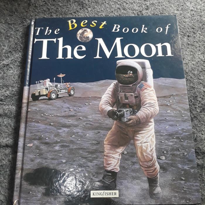 Jual THE BEST BOOK OF THE MOON - Kab. Bantul - Finco Books Store ...