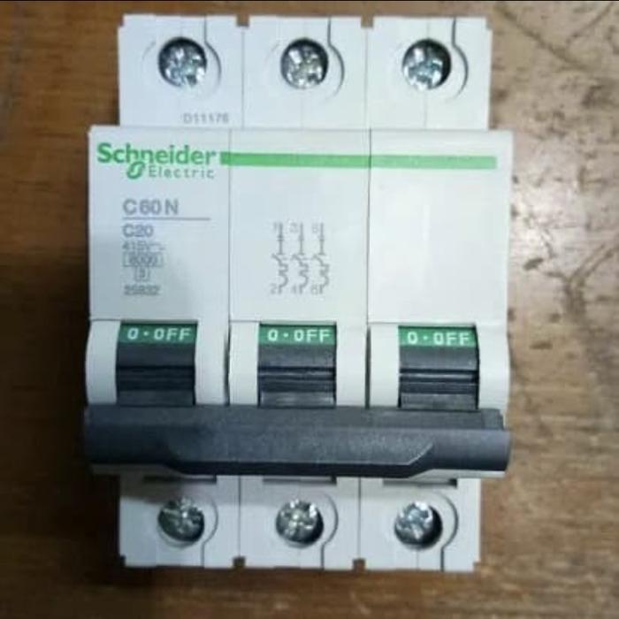Jual Mcb c60n 3phase 6a 10a 16a 20a schneider - 10A - Jakarta Pusat - Kenz Elektrik | Tokopedia