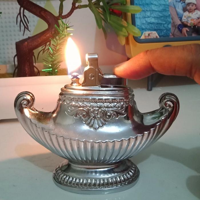 Jual Korek pajangan jadul vintage table lighter MTC aladdin Japan - Kab ...