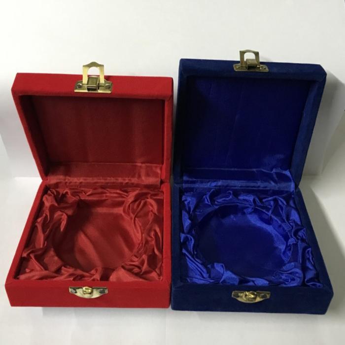 Jual box medali murah (merah, biru, kuning, & hitam) - Jakarta Pusat ...