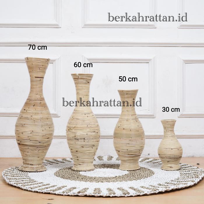 Jual Vas Bunga Rotan / Guci Rotan Sudah Finishing Mengkilap Di Seller ...