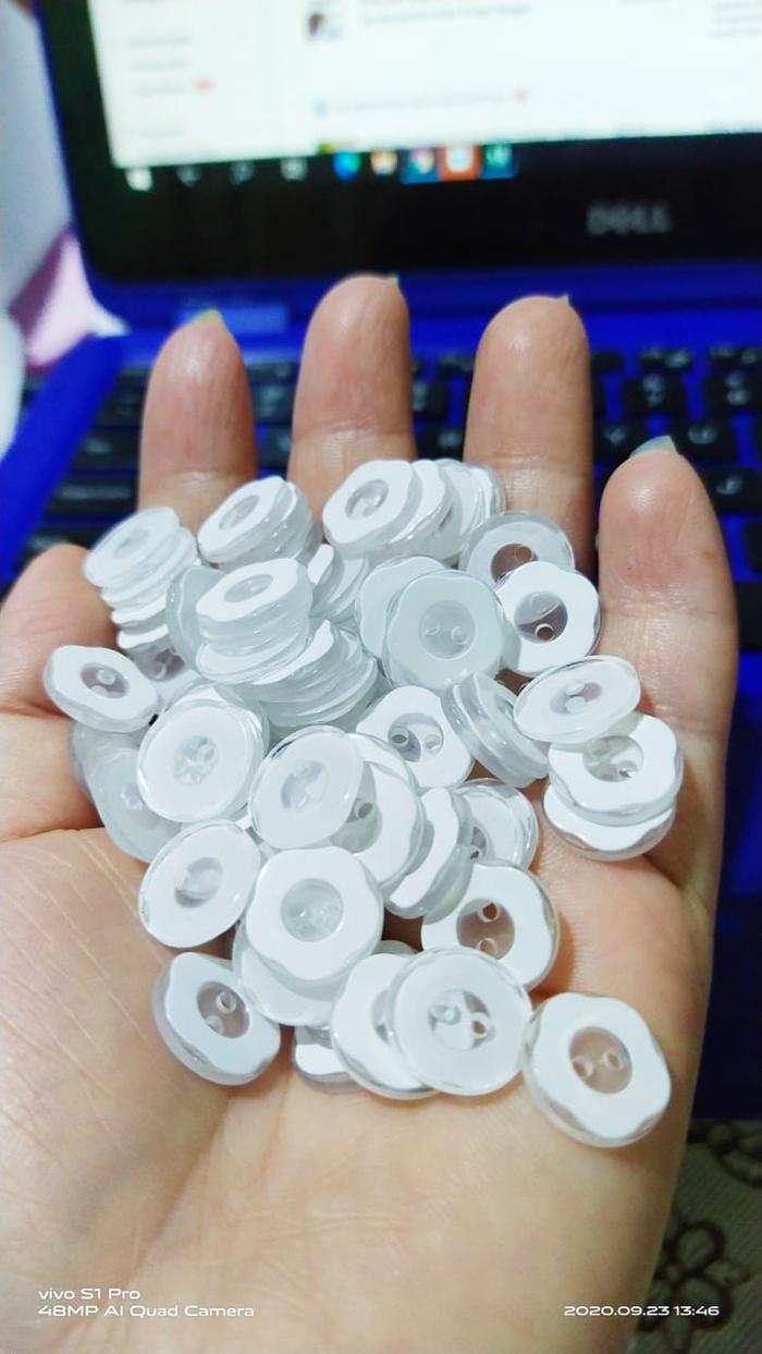 Jual kancing baju diameter 15 mm - kancing bunga sakura isi 50 pcs ...