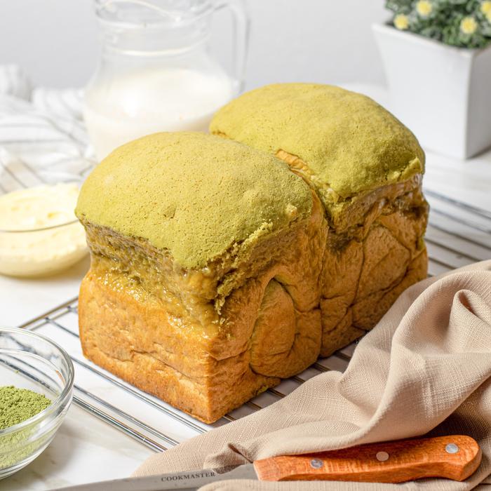 Jual Roti Matcha Topping Crispy Marc Bakery - Kota Bandung - Marc Cake ...