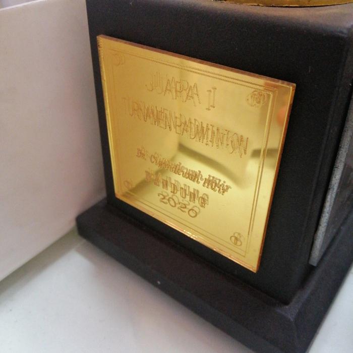 Jual Grafir Plate Plat Piala Throphy - GOLD - Kota Bandung - Aditya ...