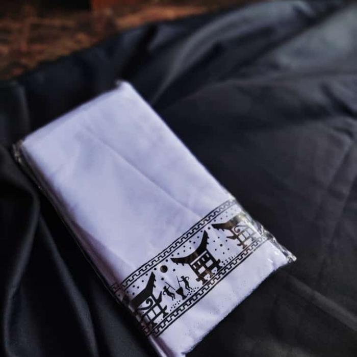 Jual Sarung Toraja Asli - Putih / Sarung Toraja Dewasa Putih - Jakarta ...