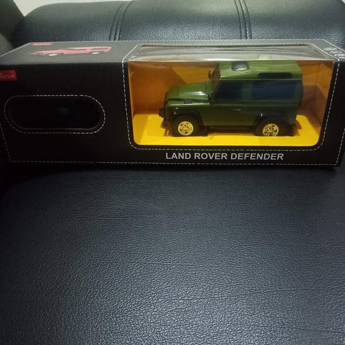 Jual Land Rover Defender Rastar RC Hijau army - Kota Bekasi ...