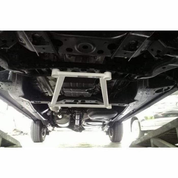 Jual FRONT LOWER BAR STABILIZER ULTRA RACING TOYOTA INNOVA REBORN ...