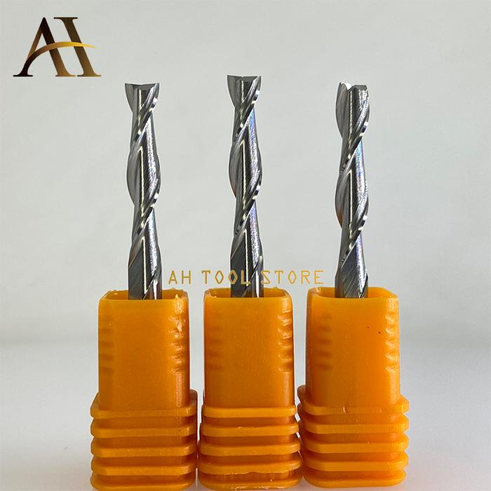 Jual Two Flute End Mill 4MM Spiral 22mm CnC Router Bits Endmill Carbide ...