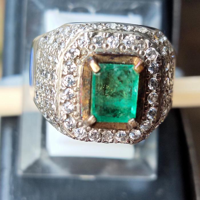 Jual natural zamrud / natural emerald beryl / batu permata zamrud ...
