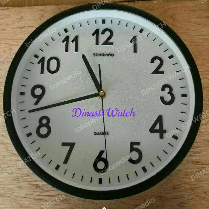 Jual JAM DINDING QUARTZ MERK STANDAR COCOK UNTUK SEGALA RUANGAN ...