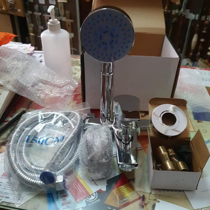 Jual kran panas dingin shower mavis / kran mixer / kran mandi - Kota ...