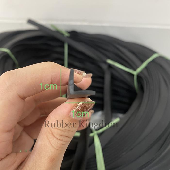Jual KARET L 1x1 cm PENGAMAN SIKU SUDUT PINGGIR LIS LIST 1 x 1 ...