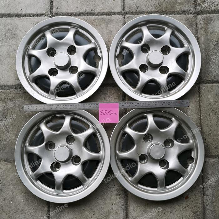 Jual Wheel Dop 4 lubang Toyota Vintage Restorasi Kuno Wheeldop Tutup ...