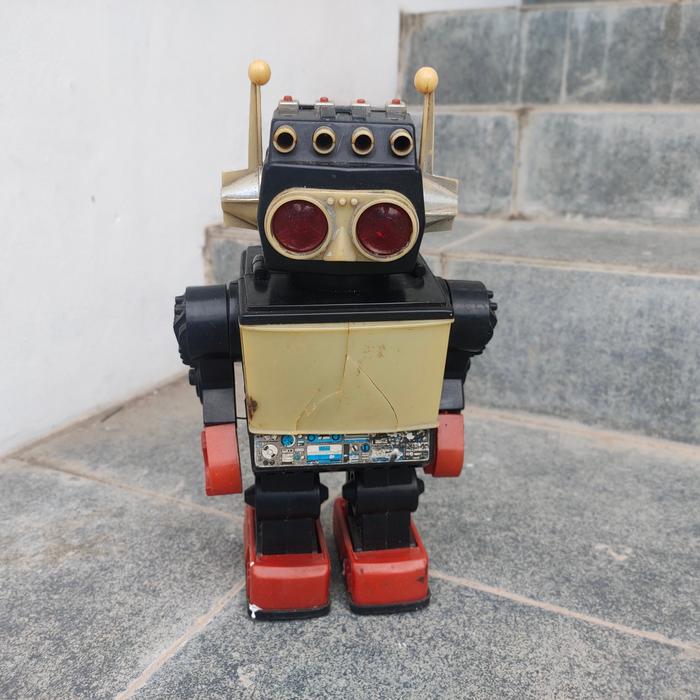Jual ROBOT JADUL SATURN TAHUN 80-90an OFF C - Jakarta Barat ...