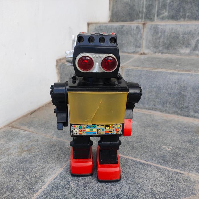 Jual ROBOT JADUL SATURN TAHUN 80-90an OFF E - Jakarta Barat ...