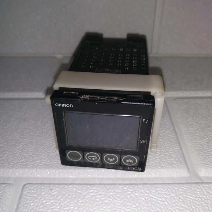 Jual Temperature controller Omron E5CN-R2T new - Kab. Tangerang - Lancar jaya automation | Tokopedia