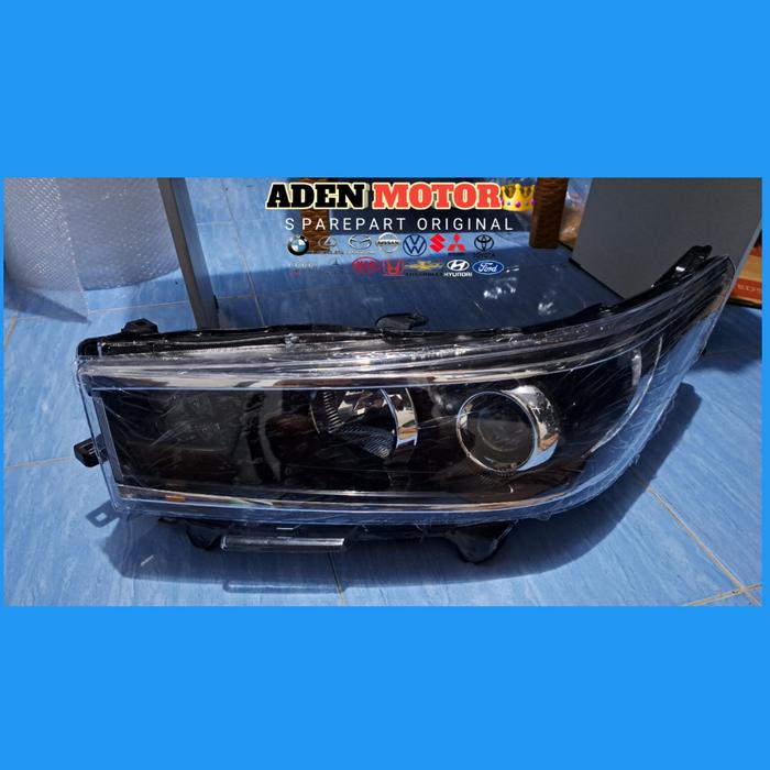 Jual Headlamp lampu depan Innova reborn venturer 2021 2022 original ...