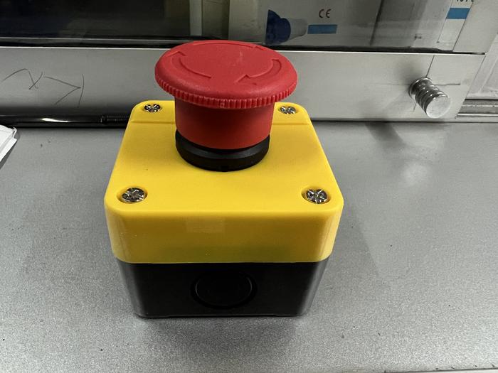 Jual Emergency stop merah push button 22 mm 22mm + plus box kuning ...