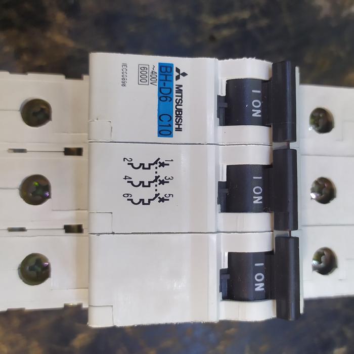 Jual MCB MITSUBISHI BH-D6 3P c10 - Jakarta Pusat - sinar mutiara suksesi | Tokopedia