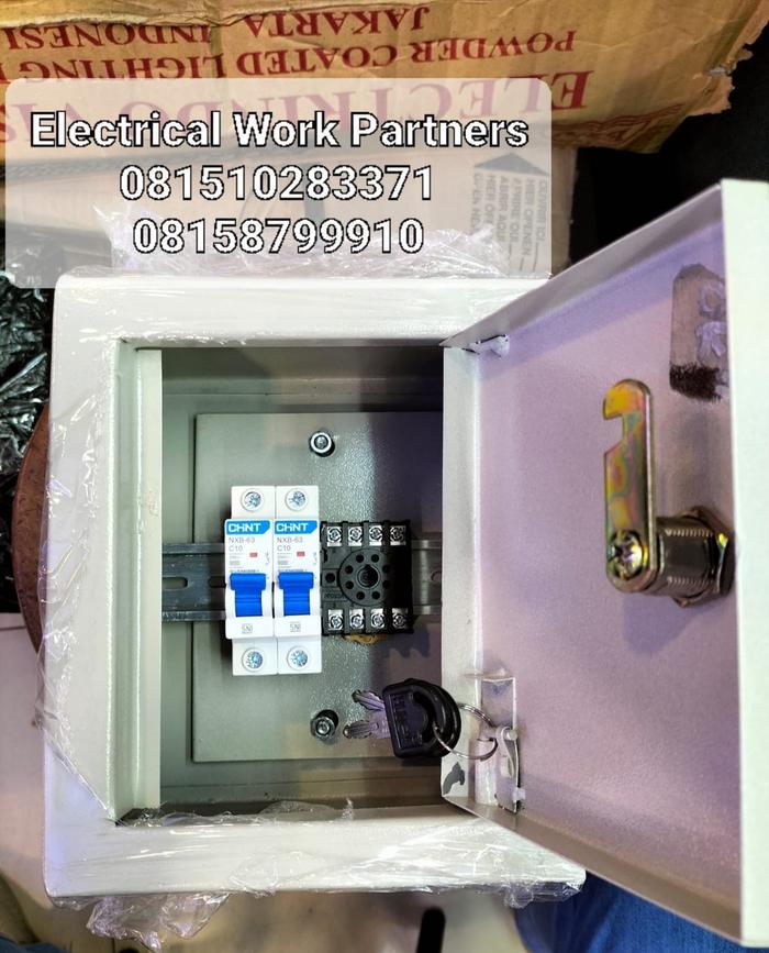 Jual BOX PANEL INDOOR 20x17x12 + MCB CHINT 1P 10A + RELL MCB + SOCKET ...