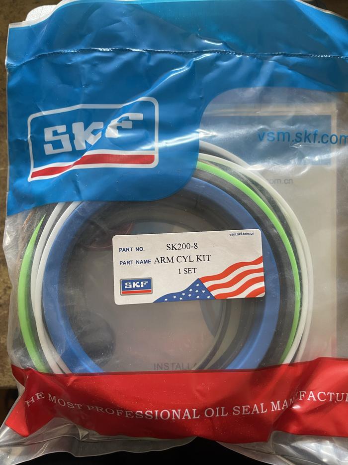 Jual Seal kit Arm SKF Kobelco Sk200-8 Sk 200 8 - Kota Pangkal Pinang ...