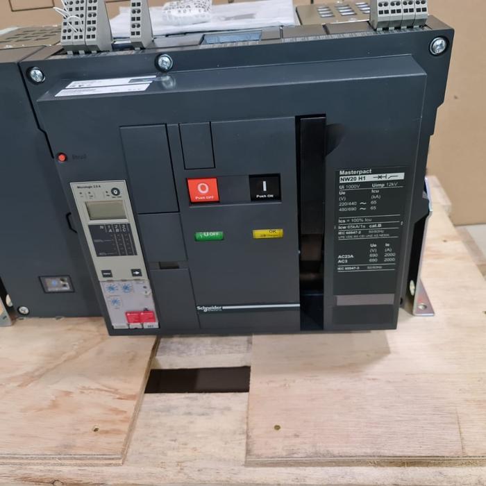 Jual Acb NW 2.000 AMP 4 POLE TIPE FIXED schneider - Jakarta Pusat ...