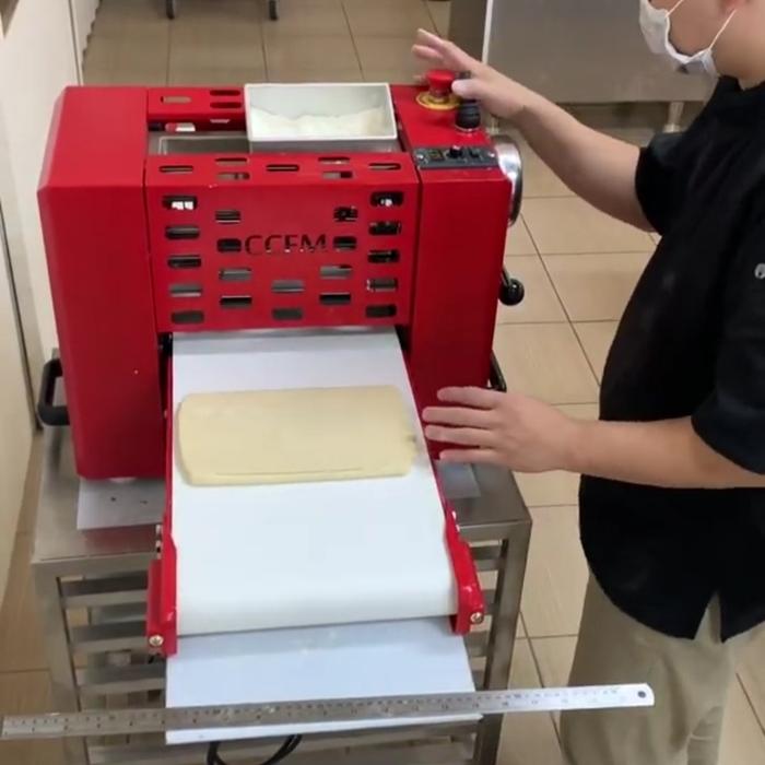 Jual Mesin mini dough sheeter CCFM merk ArtePUFF 300 Taiwan simpel ...