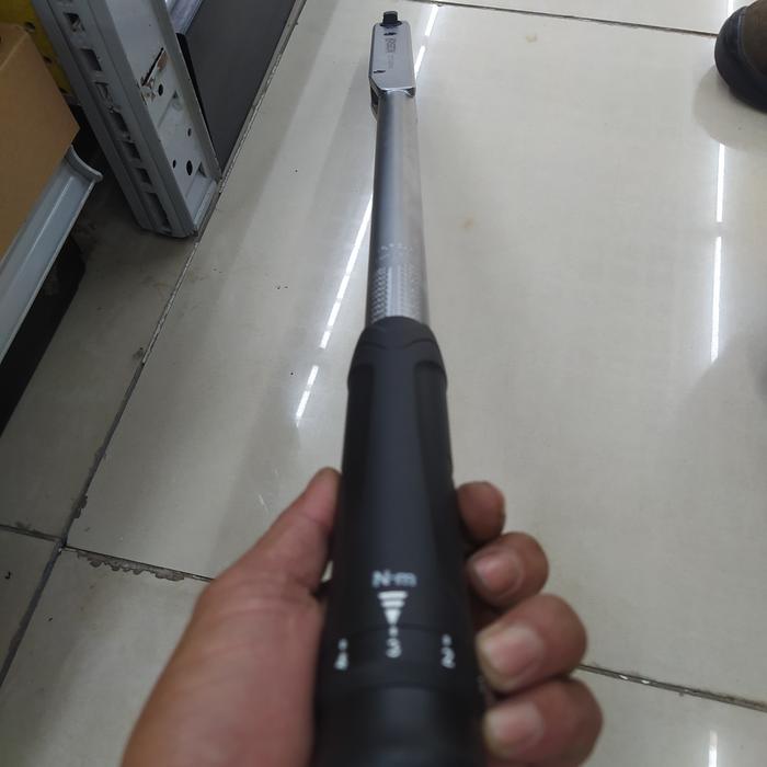 Jual KRISBOW Kunci Torsi - TORQUE WRENCH SQ1/2INCH 70-330NM LPTWB5 ...