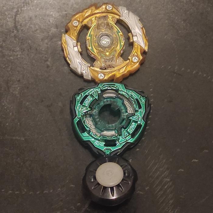 Jual Beyblade Burst Superking TAKARA TOMY World Spriggan 2S Chassis ...