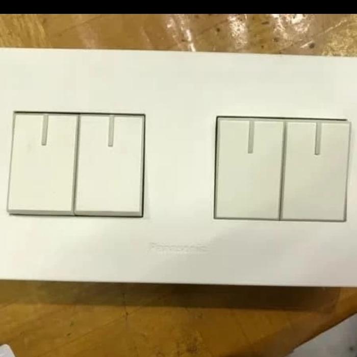 Jual saklar sakelar 4g 4 gang switch tombol minimalis panasonic hitam ...