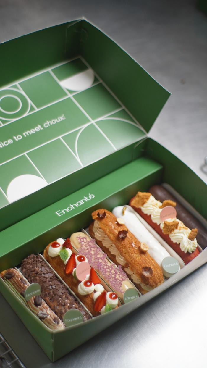 Jual Assorted Sweet Eclairs - Big Box/Small Box - Big Box, Normal ...