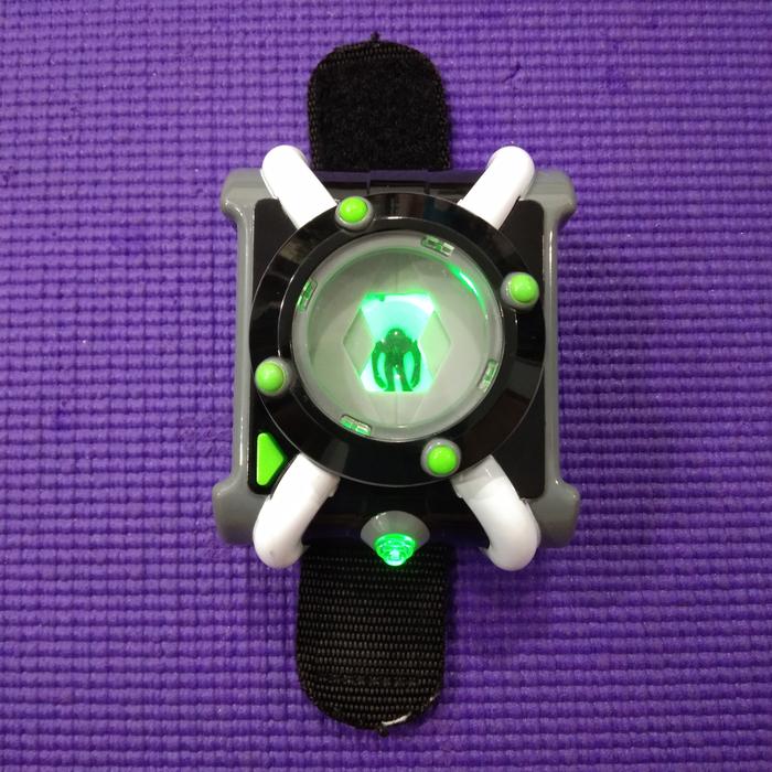 Jual Ben 10 Deluxe Omnitrix - Original by Playmates - Kota Batam - Best ...