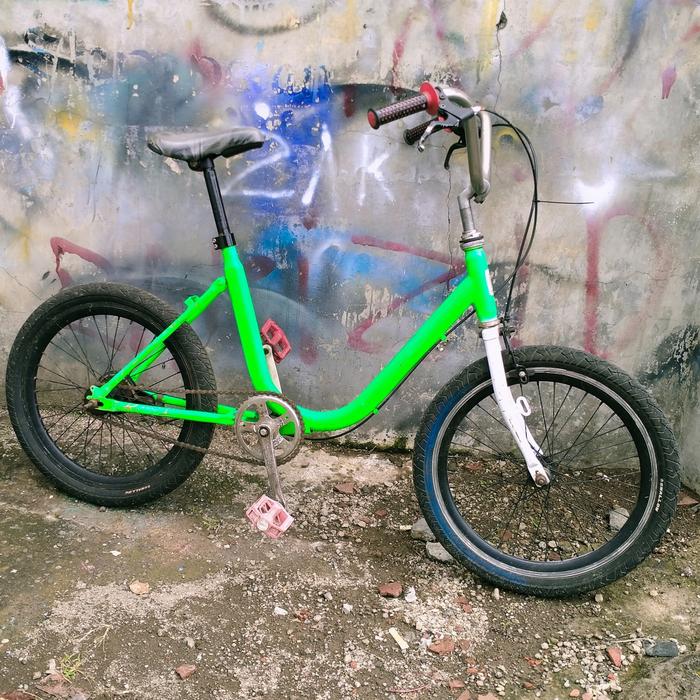 Jual SEPEDA MINION 20 PHOENIX GOLD - SEPEDA MINI BAN 20 inch - Kab ...