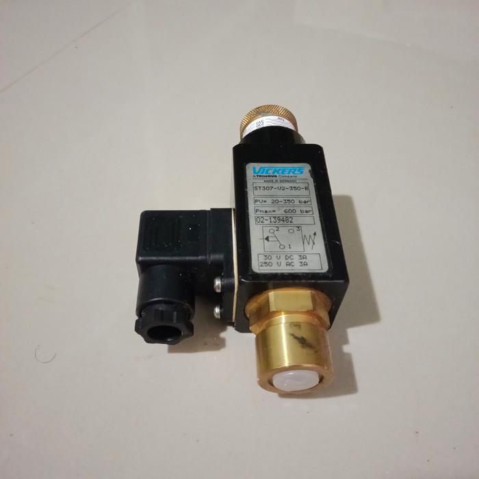 Jual VICKERS ST307-V2-350-B PRESSURE SWITCH 30V DC 3A 250V AC 3A - Kota ...