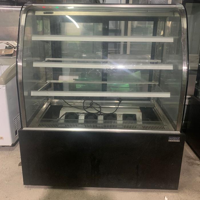 Jual CAKE SHOWCASE PANJANG 120 CM MERK MODENA - Jakarta Timur - CAHAYA ...