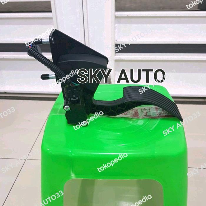 Jual ACELERATOR GAS KAMAZ TRUCK OEM HIGH QUALITY WM542 135099 - Jakarta ...