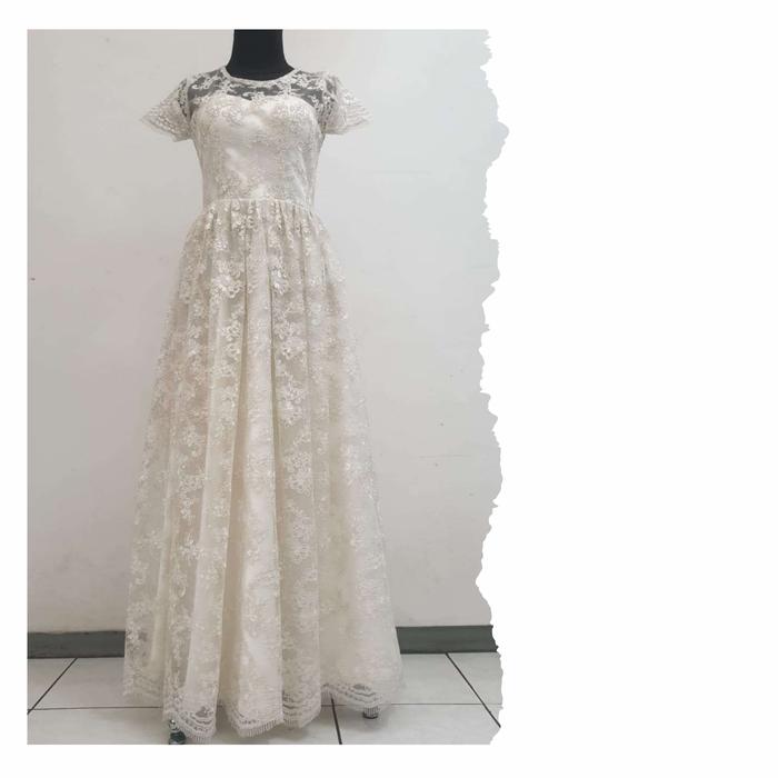 Jual preloved gaun long dress wedding pre wedding White putih lace ...
