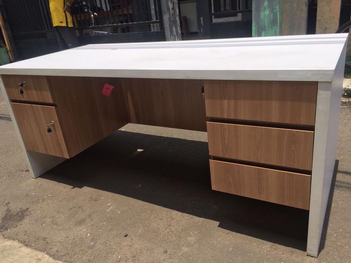 Jual Meja direktur / meja besar 180x80cm + LACI, kayu multiplex - Kota ...