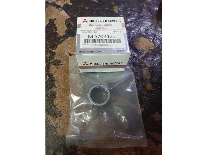 Jual Bearing TF counter Shaft Gear Mitsubishi L200 Triton 2.8 MD704122 ...