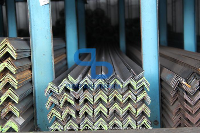Jual BESI SIKU 30x30 / SNI / 3 mm x 3 mm x 6 mtr GRADE(A,B,C) - GRADE C ...