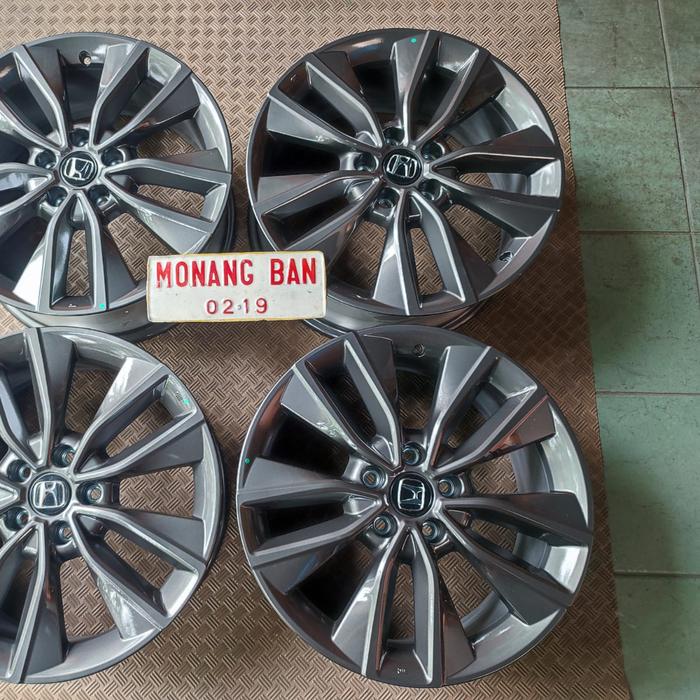Jual Velg HRV Prestige Facelift 2022 r18 pcd 5x114 - Jakarta Utara ...