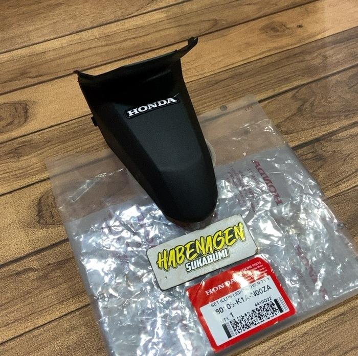 Jual COVER LAMPU SAMBUNGAN SPAKBOR BELAKANG BEAT DELUXE STREET K1A ORI ...