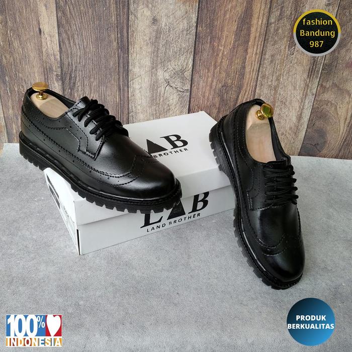 Jual Sepatu Dokmart Wingtip Pria Sepatu Low Boots Brogue - Hitam, 38 ...
