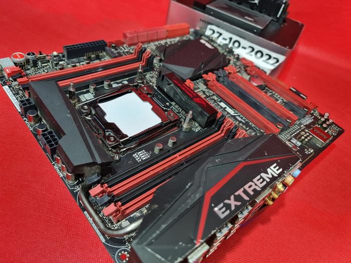 Jual ROG RAMPAGE V EXTREME X99 Intel® Core™ i7 processors on LGA 2011 ...
