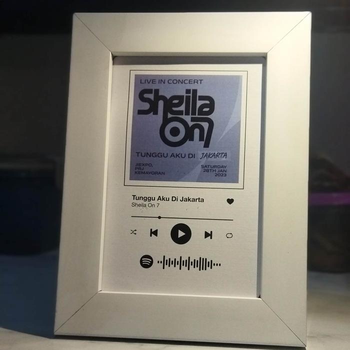 Jual Frame Spotify ukuran 10 x 15 cm, custom foto dan lagu spotify code ...
